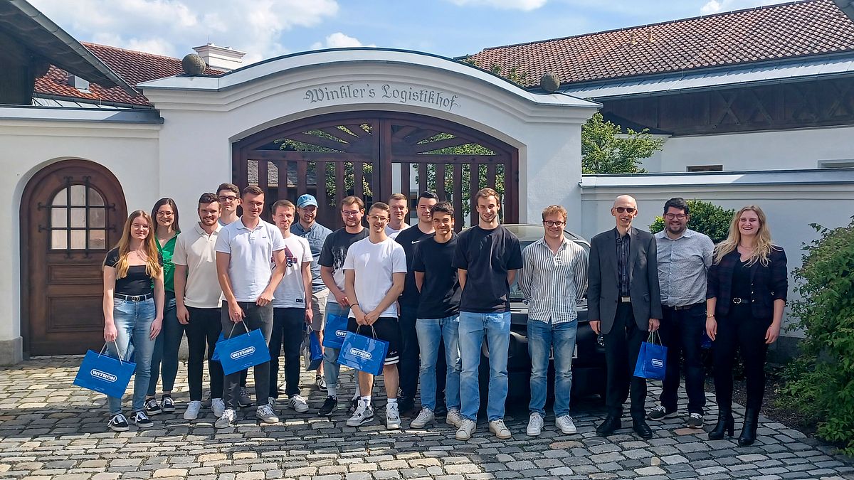 Hochautomatisierte Logistiksysteme aus Parkstein in die weite Welt