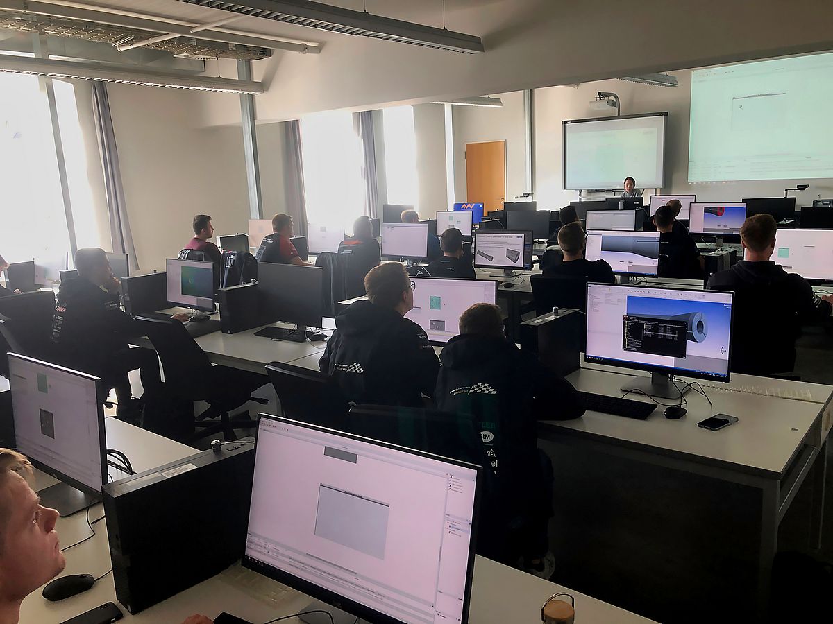 Formula Student Teams beim ANSYS-Workshop: Know-how für virtuelle ...