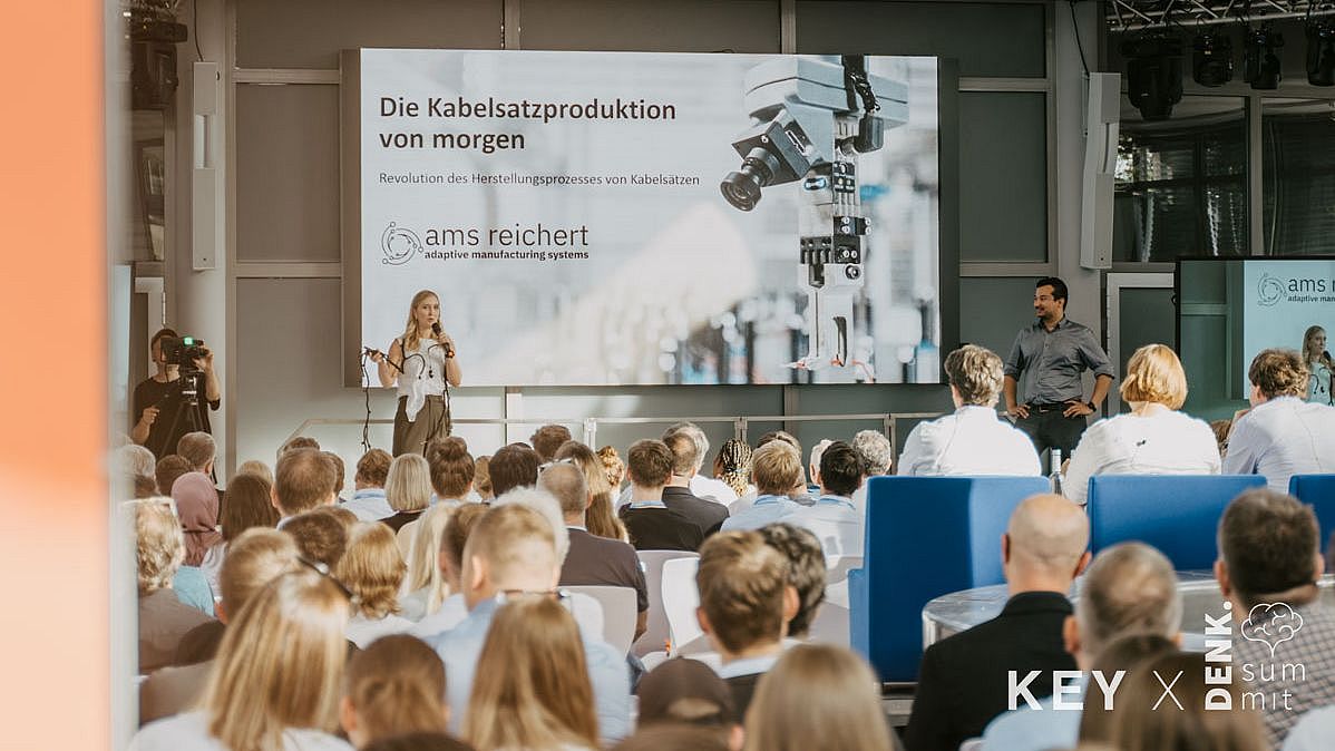Denk.summit 2024: Absolventinnen und Absolventen begeistern mit Start-ups
